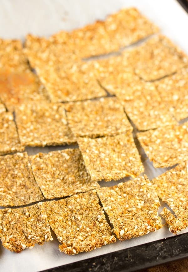 طرز تهیه کراکر رژیمی گل کلم بدون آرد و فاقد گلوتن